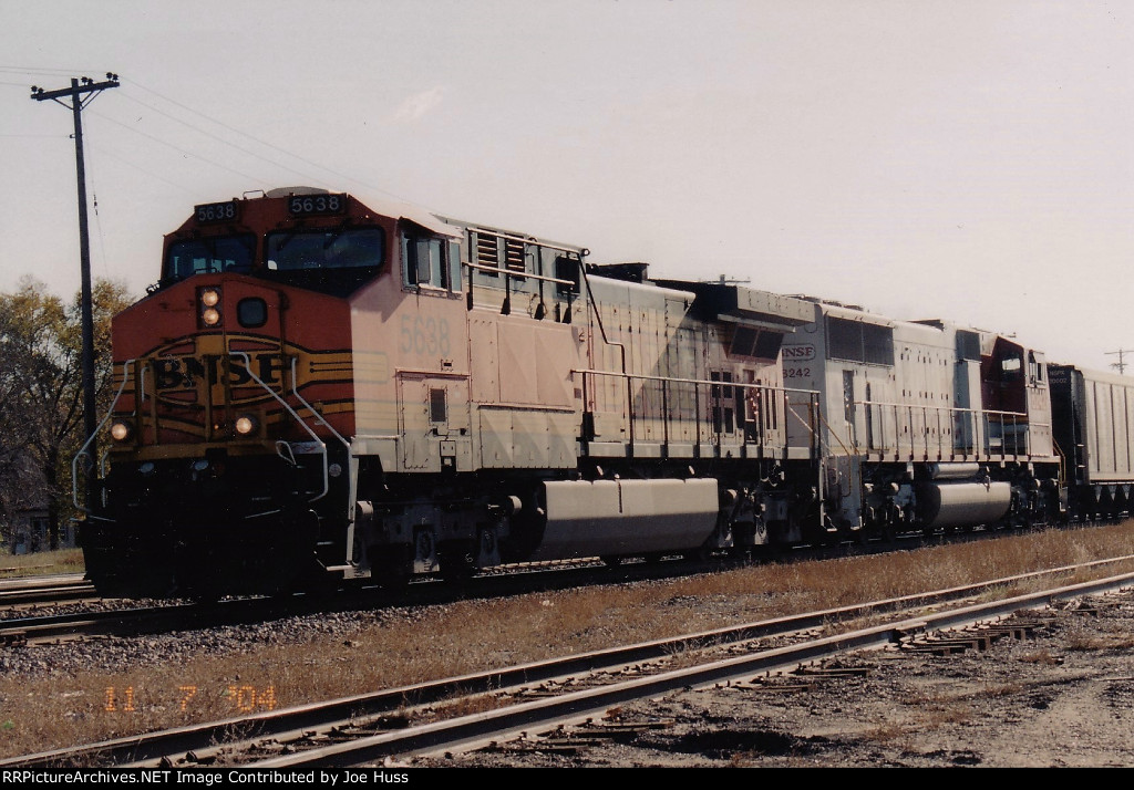 BNSF 5638 East